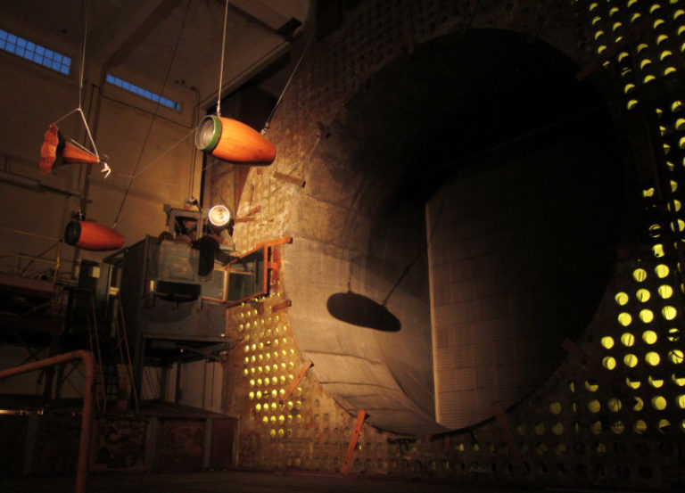 The Wind Tunnel Project / Aswarm